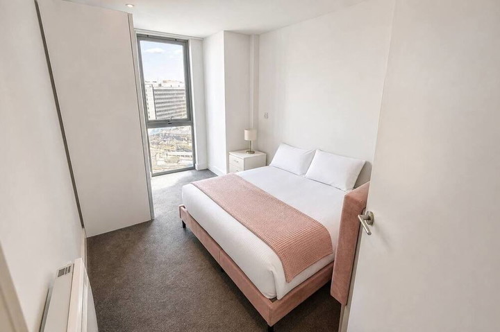 Modern 2 Bed Apartments Birmingham City Centre - Solihull