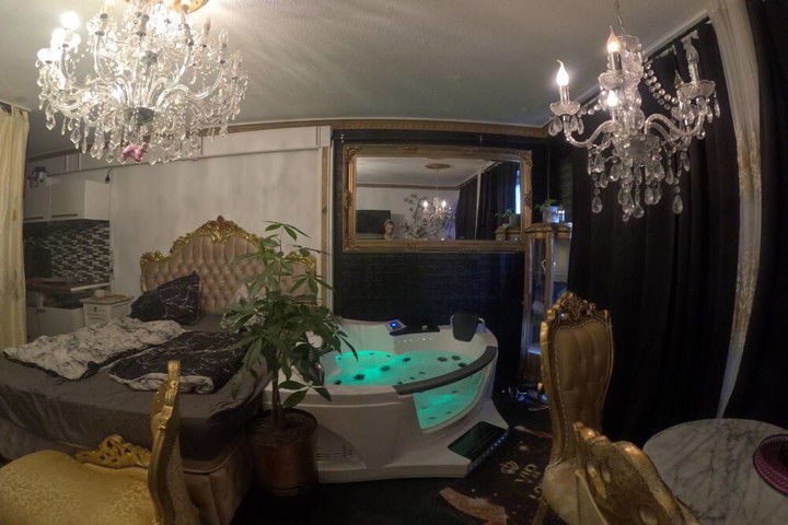 Hourly Hotel Blackkingdom - Freiburg