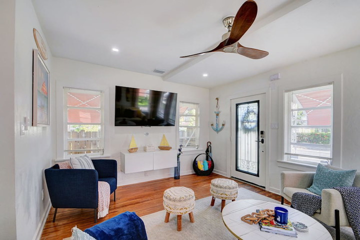The Lake Worth Beach Experience: A Blend Of Comfort, Luxury, And Connectivity - West Palm Beach, FL