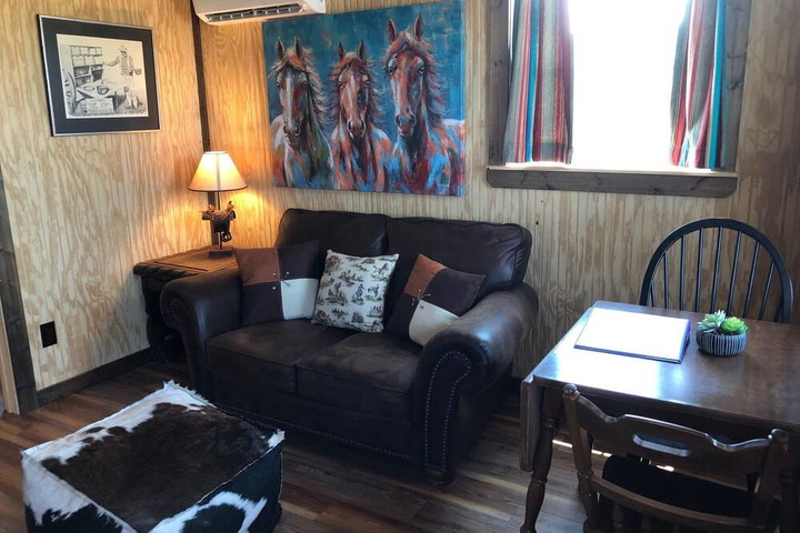 Dinosaur Valley Rv Park Cabin 3 - Glen Rose, TX