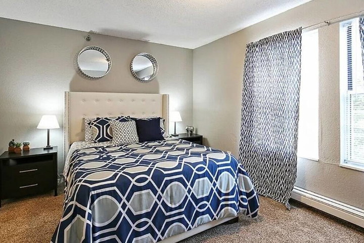 Burnsville 1br Escape: Pool, Gym, Pets Welcome, Cozy Stay 139/nt, 899/wk - Bloomington, MN