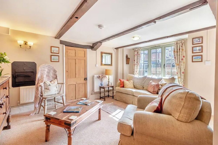2 Bed Cottage, Perfect For Friends, Family & Pet Friendly - In Village Location - Norfolk