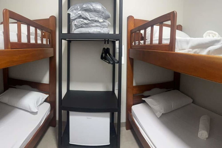 Conforto Hc Ufu: Quarto Privativo, Wi-fi, Ac, Frigobar, Cozinha Completa - Uberlândia