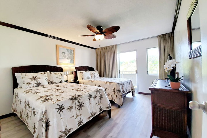 Central Location, Steps To The Beach, & Convenience Shops, Restaurants. - Kauai, HI