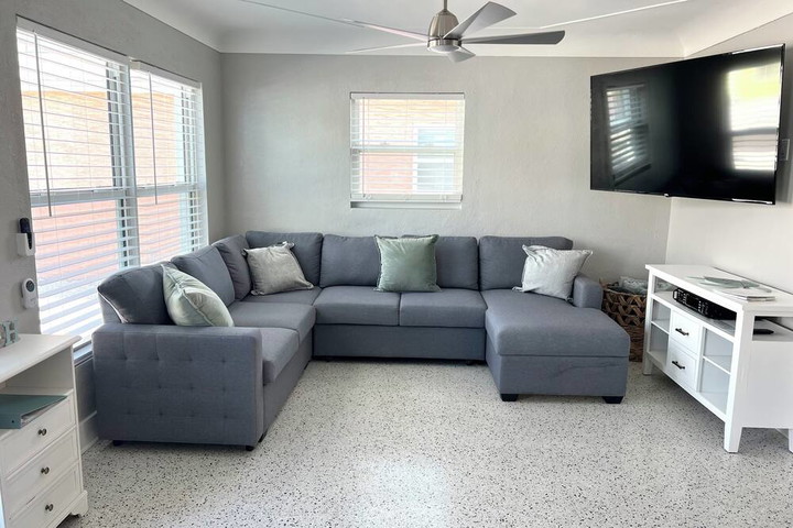 Private Home - Steps Away From Beach - Pool And Hot Tub - Sanibel Island, FL