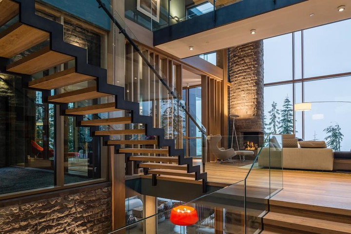 Serenity Estate Kadenwood | Ski-in Out, Hot Tub, Pool Table, Cinema Room - Whistler