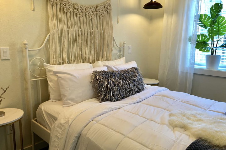 Private & Comfortable Guesthouse Close To Portland +Ac! - Portland, OR