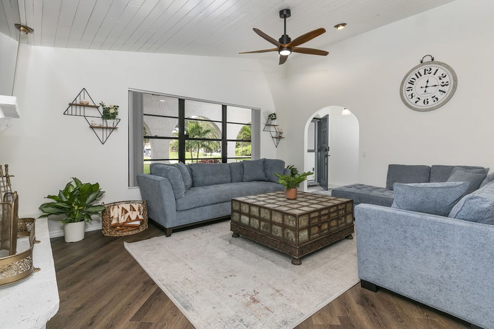 Peaceful And Spacious Pool Home In Jensen Beach! Rv-boat Prkg-fenced Yrd - Stuart, FL