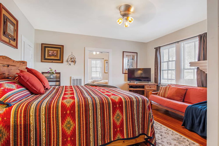 Carriage Inn - Hondo Suite 3 - Bandera, TX