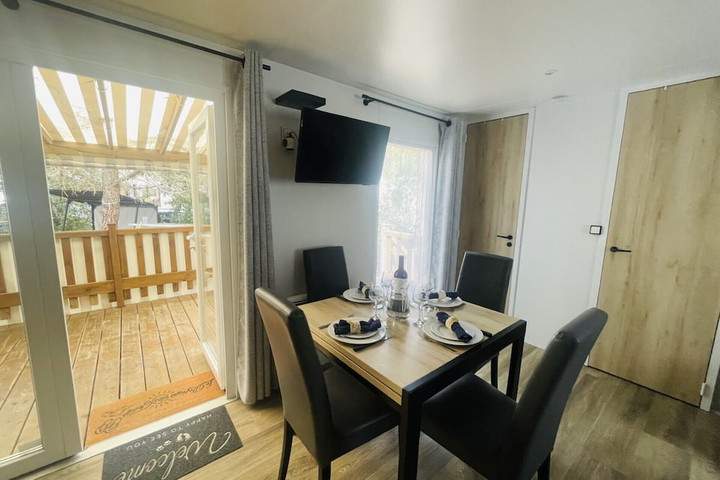 Mobil-home 40 M² Premium | 2 Ch., Clim & Terrasse | Camping 4 Parc Aquatique - Les Mathes