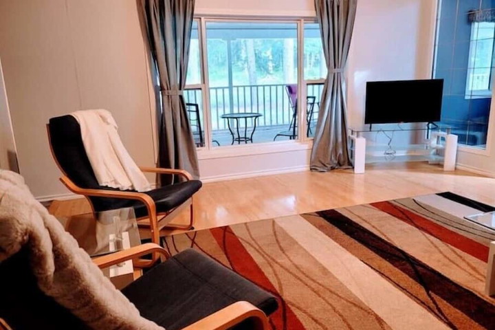 Private Home On An Acreage - Jasper Park Gateway - Hinton