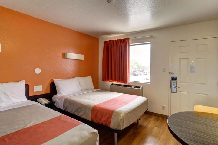 2 Full Beds|smoking,micfridge - Ohio