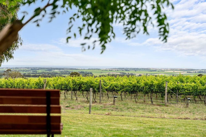 Willunga House - A Scenic Wine Region Stay - McLaren Vale