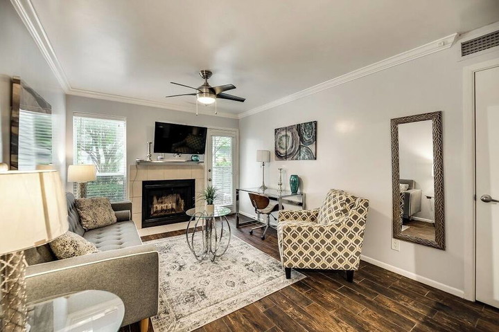 I28 - Apt|patio|10mi To Convention Ctr|sleeps 2 - Farmers Branch