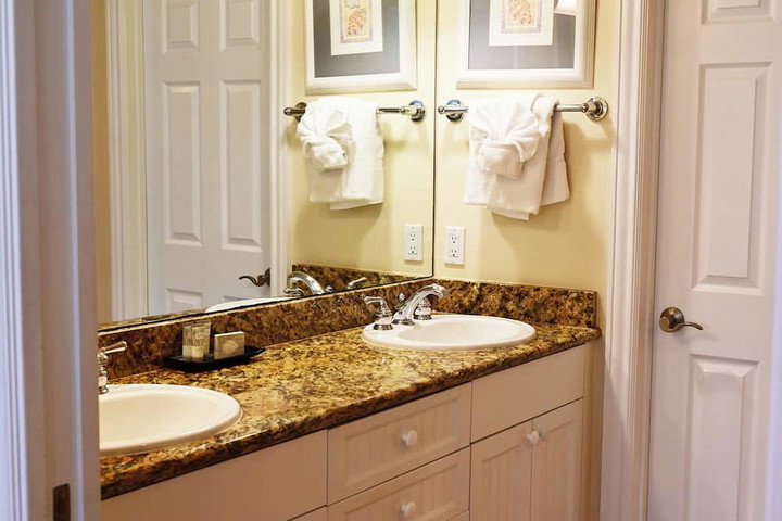 Spacious One-bedroom Condo With Island Comforts - Anna Maria Island, FL