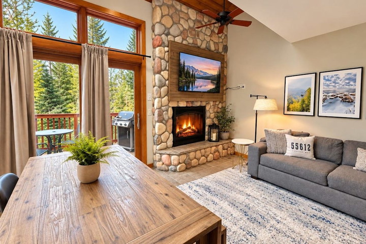 Moose Mountain Escape | Ski-in/ski-out | Hot Tub - Lutsen, MN