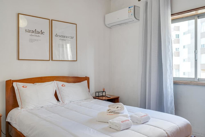 Almada Saudade By Hopstays | Mezzanine & Charm - Almada