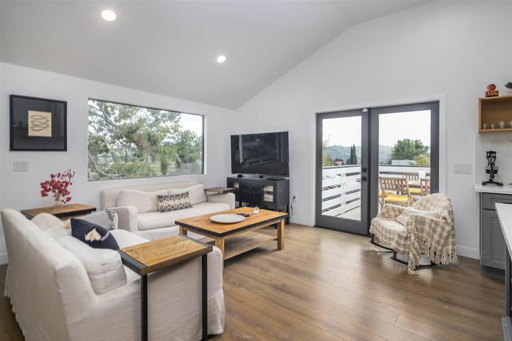 Lovely 3br Retreat Home In Highland Park - Pasadena, CA