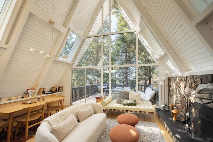 A-frame + Indoor Sauna & Hot Tub · Lake Arrowhead - Lake Arrowhead, CA