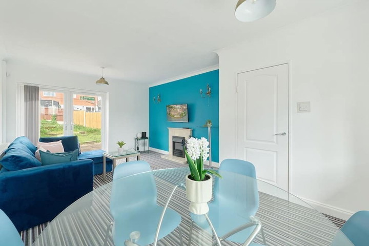 Lovelyhome-st3-3br-7guest-garden - Stoke-on-Trent
