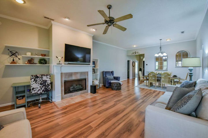 Welcome To Sideline Sanctuary!  Book For Football Season And More! - Tuscaloosa, AL