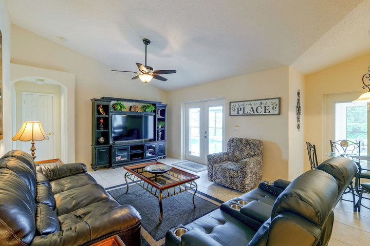 Spacious 4br W/ South-facing Pool/spa: Disney 11mi - Winter Garden, FL