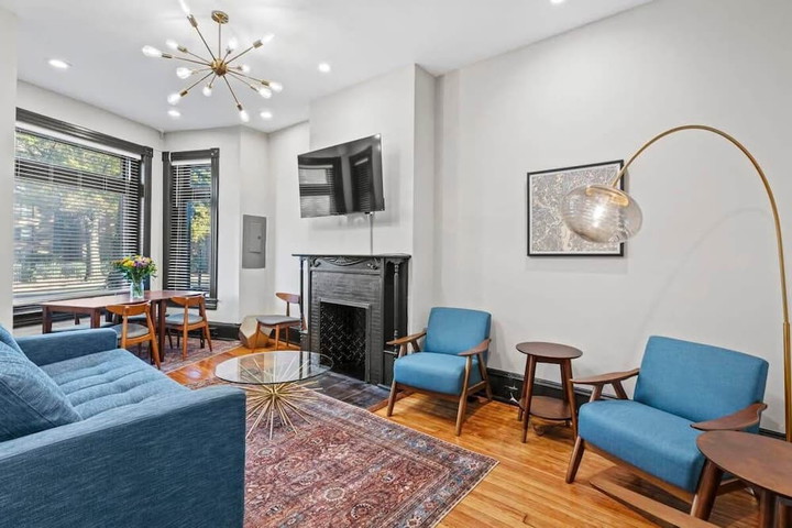 Sleeps 16 · 5br · Holiday Gatherings · Shaw Metro - Washington, DC