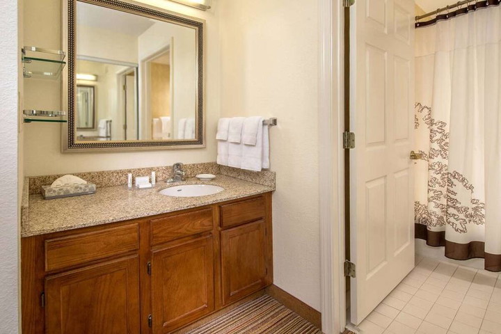 Stay Close To Heritage Towers, Charleston! 2 Spacious Units, Pets Allowed - Charleston, WV