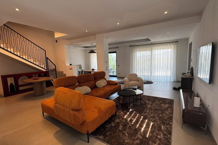 Casa Magnolia: Spacious Boutique Mountain Home - 4 Bathrooms - Panoramic Views - Abetone