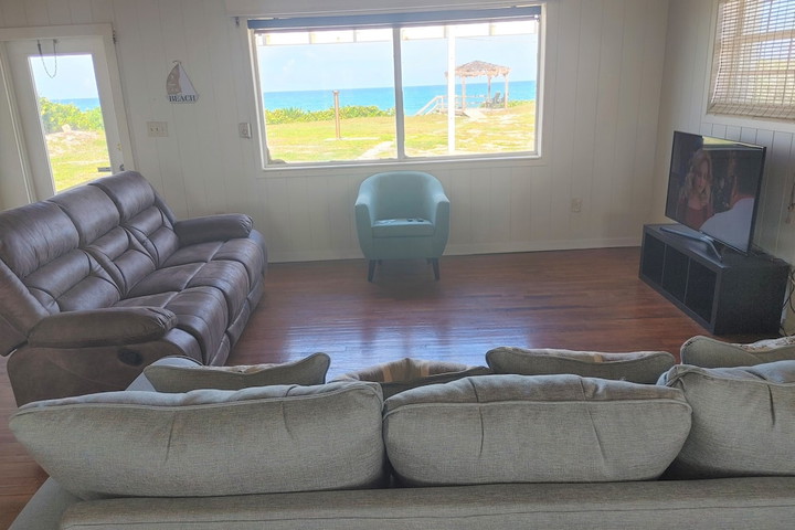 Melbourne Beach House And Basement Apt On 1.2 Acres Ocean Front - Sebastian, FL