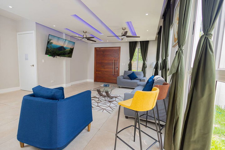 Guanaco House / Ac, Wi-fi , Hot Water,excellent Location /Family - Santa Ana