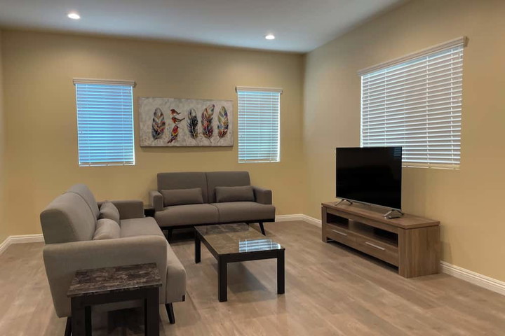 1280a - 2-bedroom/2 Bathrooms In Pasadena - Altadena, CA