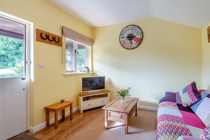 1 Bed In Stowting (Oc-s34804) - Hythe
