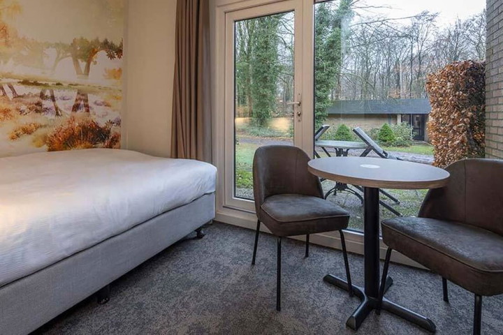 Serene Forest Hotel Stay In The Heart Of Veluwe | Nature Trails & Fresh Air - Putten