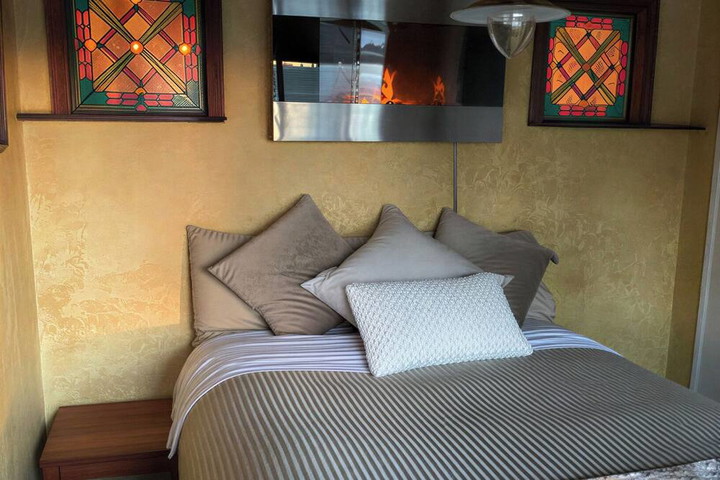 Charming 1-bedroom Apartment In The Heart Of Costa Mesa - Costa Mesa, CA