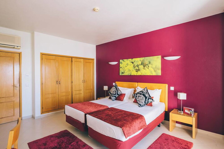 Spacious Family Apt W/ Kitchenette And Pool Access  Near Golf Courses & Beach - Albufeira