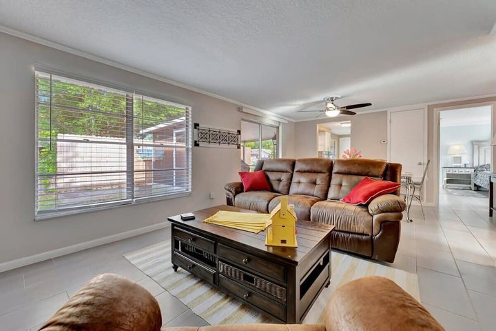 Pet-friendly 2br Home W/ Bbq 4 Min To Sunset Beach - Tarpon Springs, FL