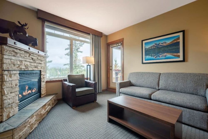 Canmore 1br Suite | Full Kitchen + Fireplace - Canmore