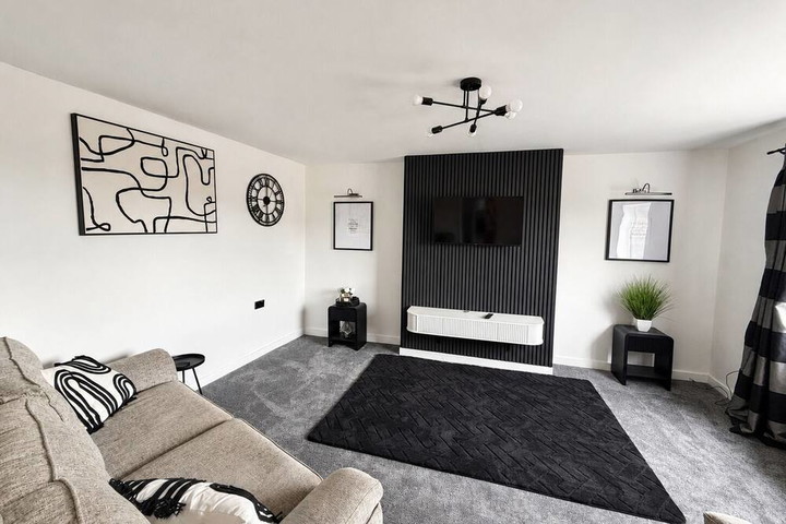 Hollow House | Modern Comfort In A Great Location - Barrow-in-Furness