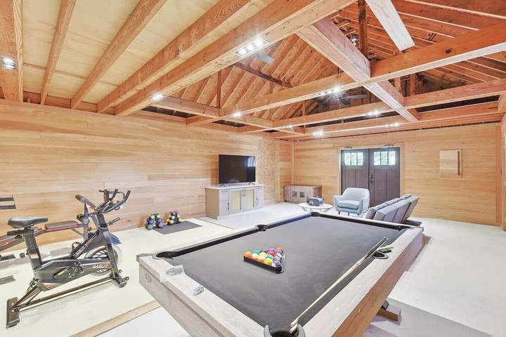 Russwood Acres Estate Ft Gym, Cinema, Pool Table - Allen, TX