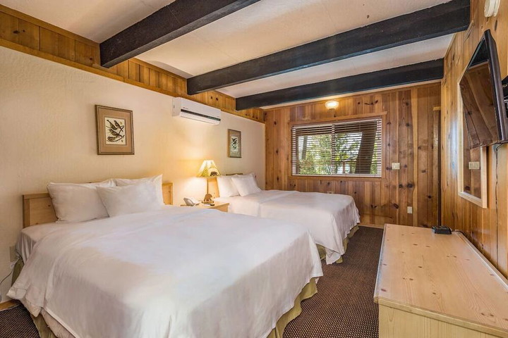 Yosemite Retreat! Cozy Stay W/ Lake & Nature Views - Bass Lake, CA