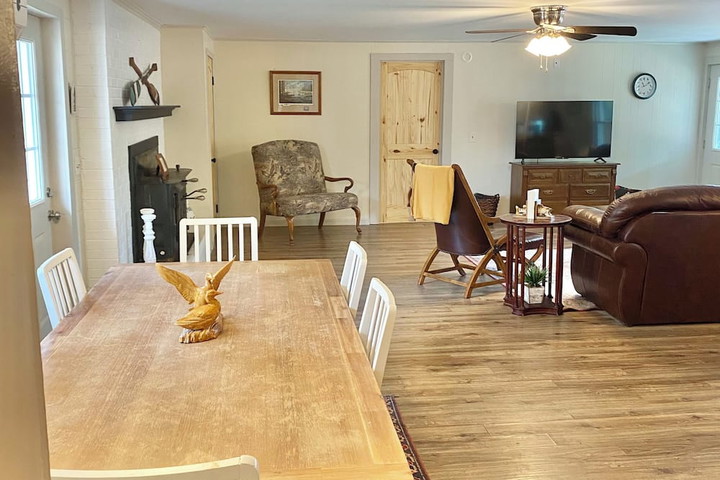 12 Acre Pond House In Chesterfield - Come Fish And Paddle Board! 2br 2b - South Carolina