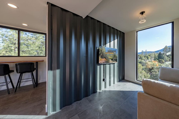 Pine Uncontained-upper Unit - Modern Mountain Container Home With Mountain Views - Pine, AZ