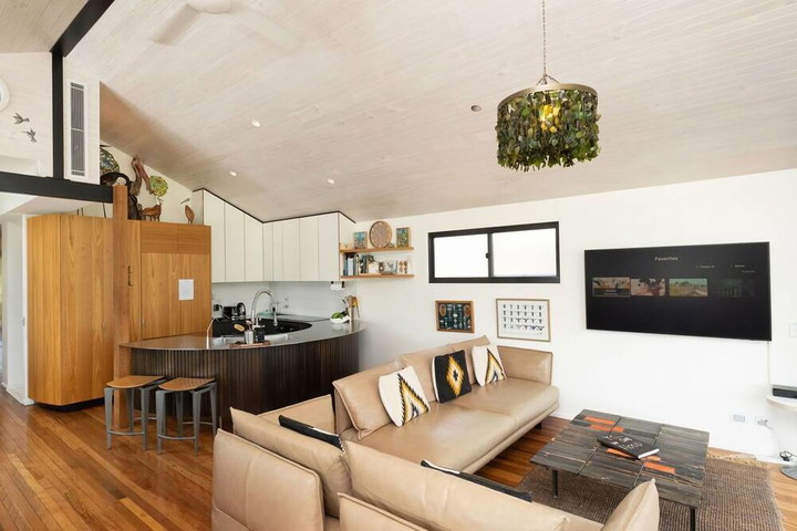 Byron Bay Accom - South Beach House 8 South Beach Lane - Pet Friendly - Ocean Shores
