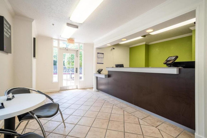 2 Queen Bed | Smoking - Johns Creek, GA