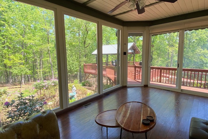 View Of The Mountains At Paradise Lost W A Massive Deck Near Wineries & Helen Ga - Dahlonega, GA
