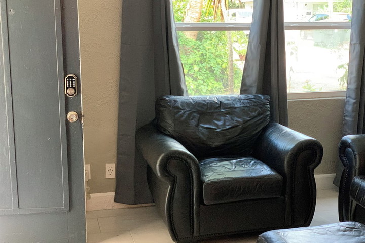 Beautiful Apartment 1br+1bath. Centrally Located. Extra Sofa Bed - Daytona Beach, FL
