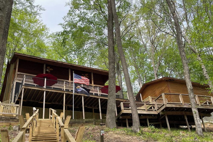 Bigfoot Bay On Barren River Lake! Lakefront, Smokey Mountain Setting, Sleeps 14! - Kentucky