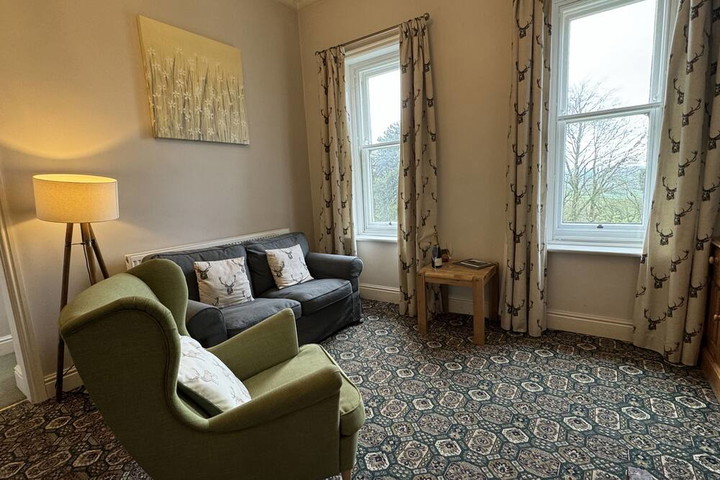 Cosy Self Catering Apartment In Large Victorian Residence - Castleton