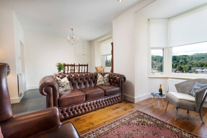 Brantside, Central Ambleside, Panoramic Views - Grasmere